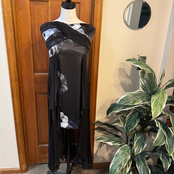 le chateau | Dresses | Price Firm Vintage Le Chateau Classic Black ...